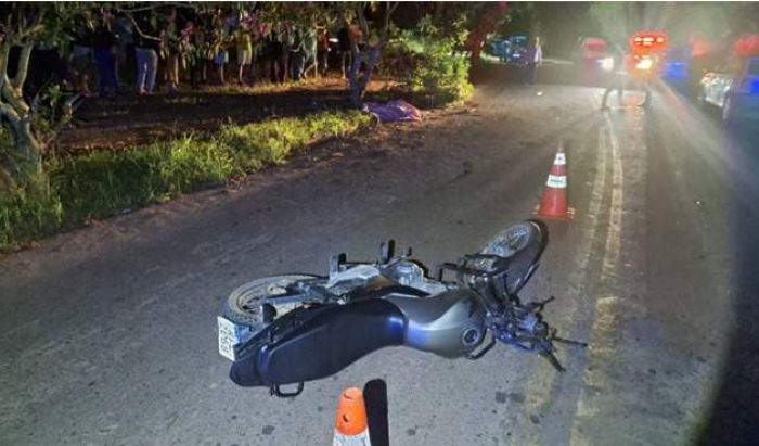 Portal Caparaó - Jovem perde controle de direção de moto, bate em ... Portal Caparaó - Jovem perde controle de direção de moto, bate em ...