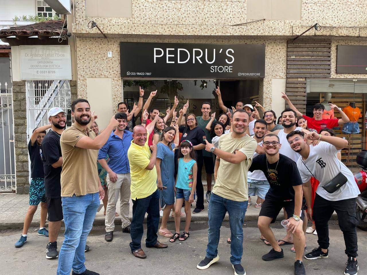Portal Caparaó - Loja de roupas masculinas Pedru´s Store inaugura em ...