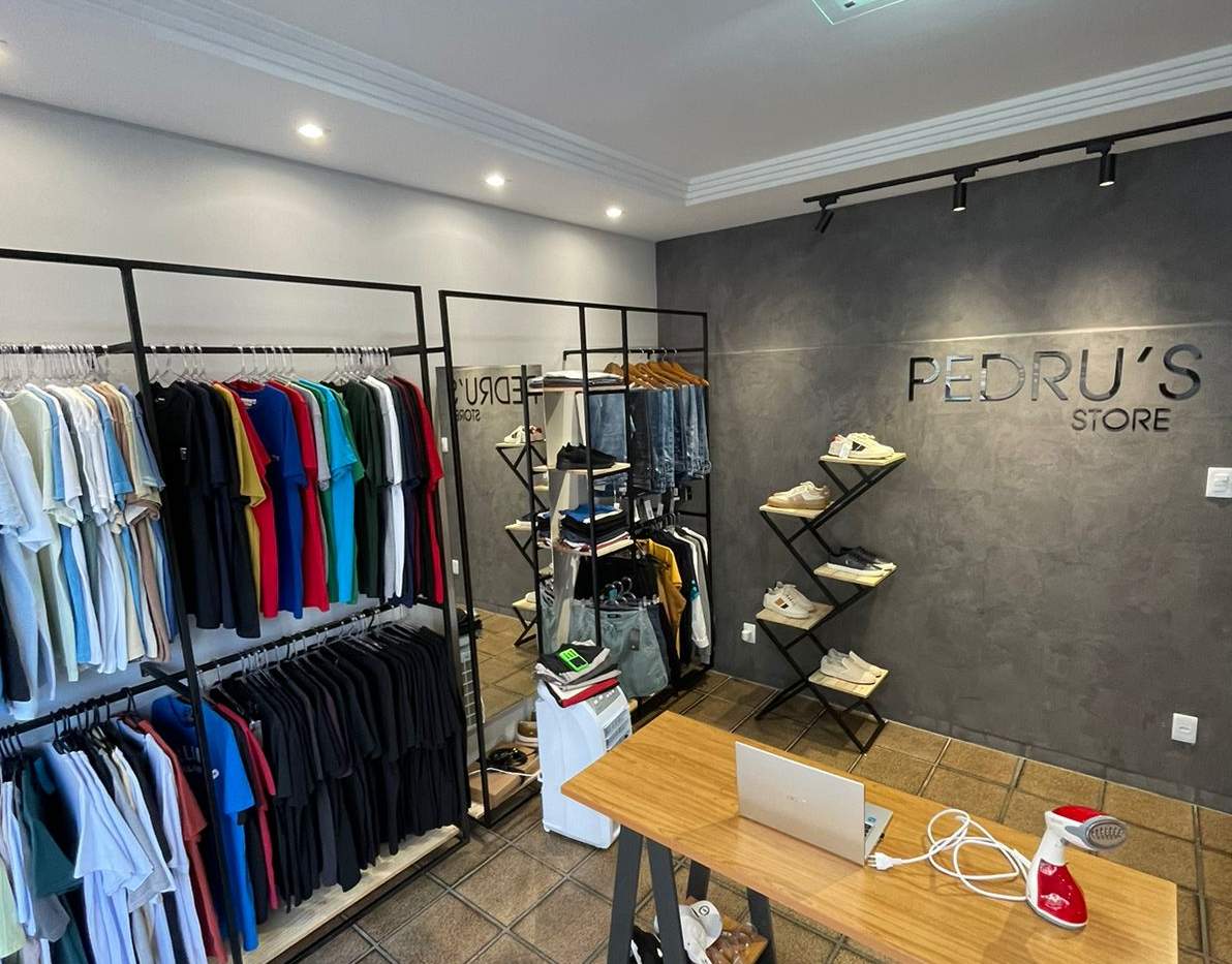 Portal Caparaó - Loja de roupas masculinas Pedru´s Store inaugura em ...