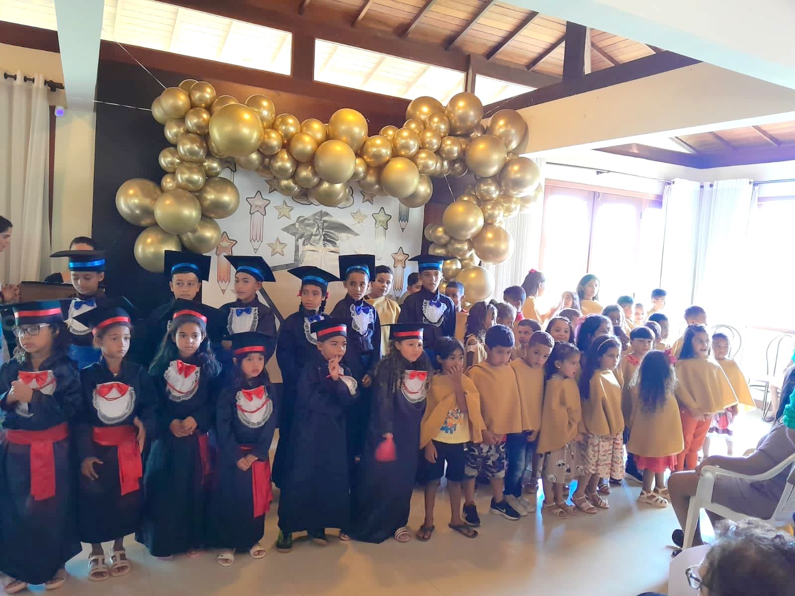Portal Caparaó - Homenagens e formatura na Escola Municipal Zeca Bulinga