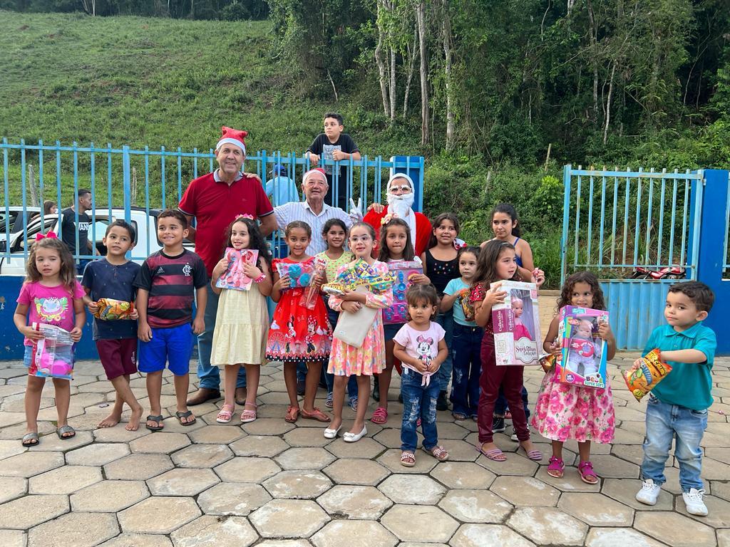 Portal Caparaó - Prefeitura de São João do Manhuaçu realizou Natal da ...