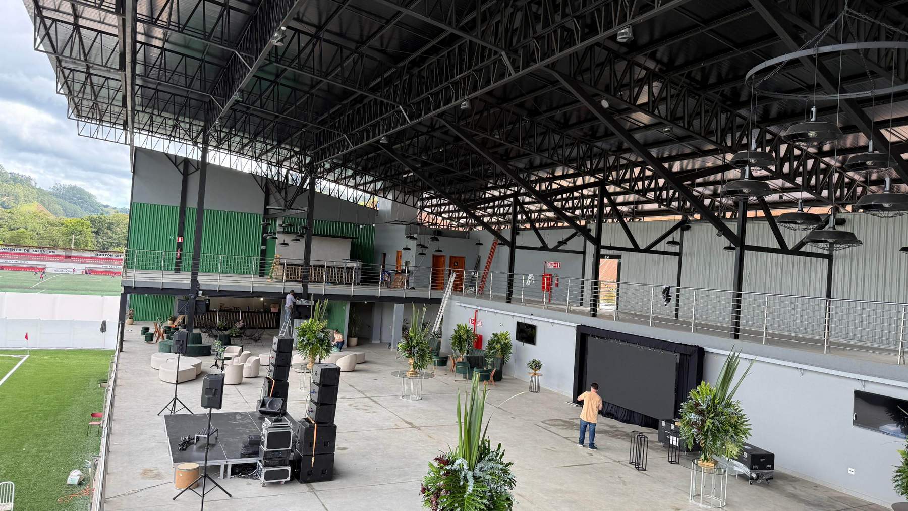 Portal Caparaó - Renato Valentim inaugura em Manhuaçu a Arena de ...